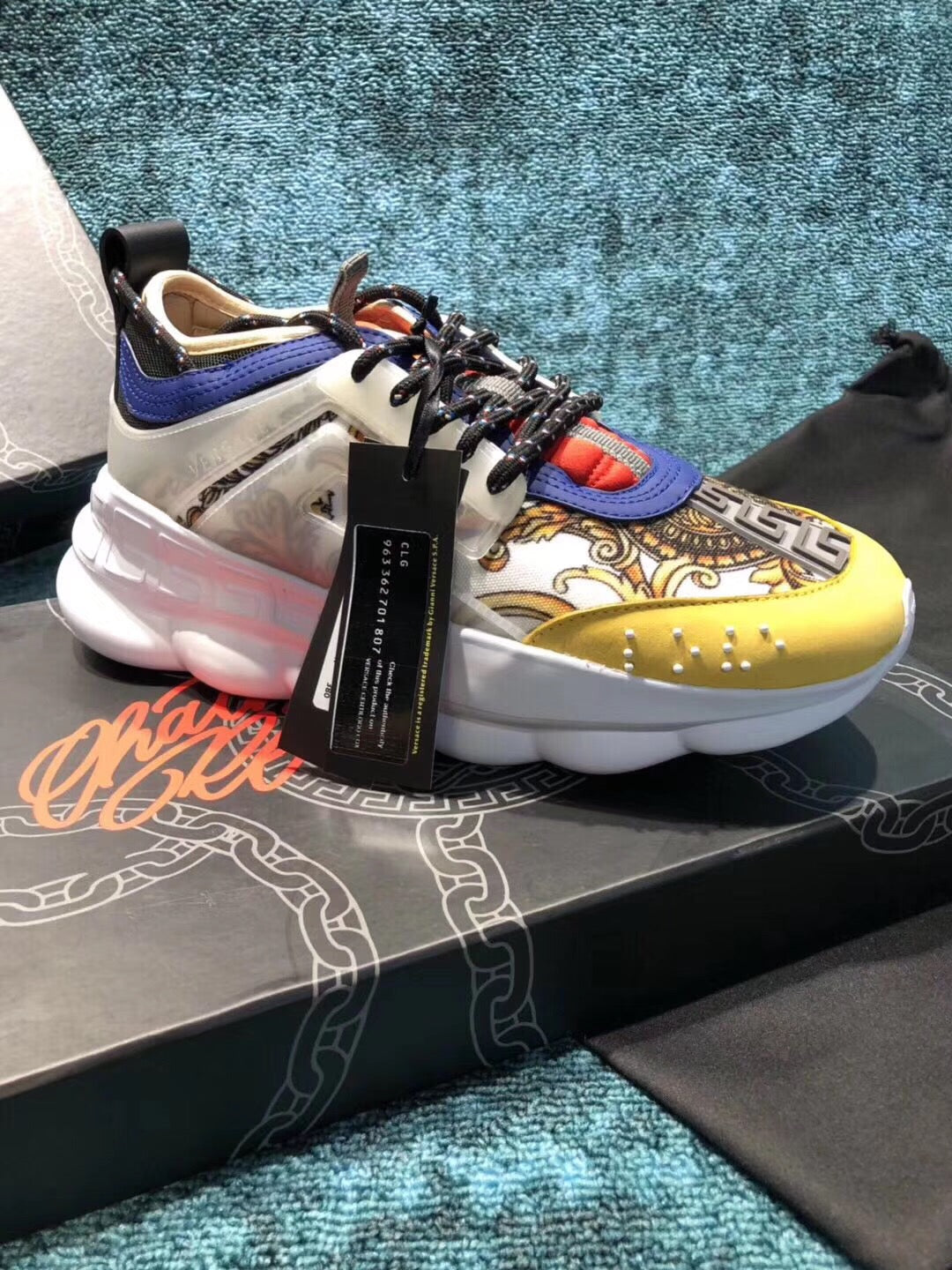 Chain Reaction – Dabombkicks